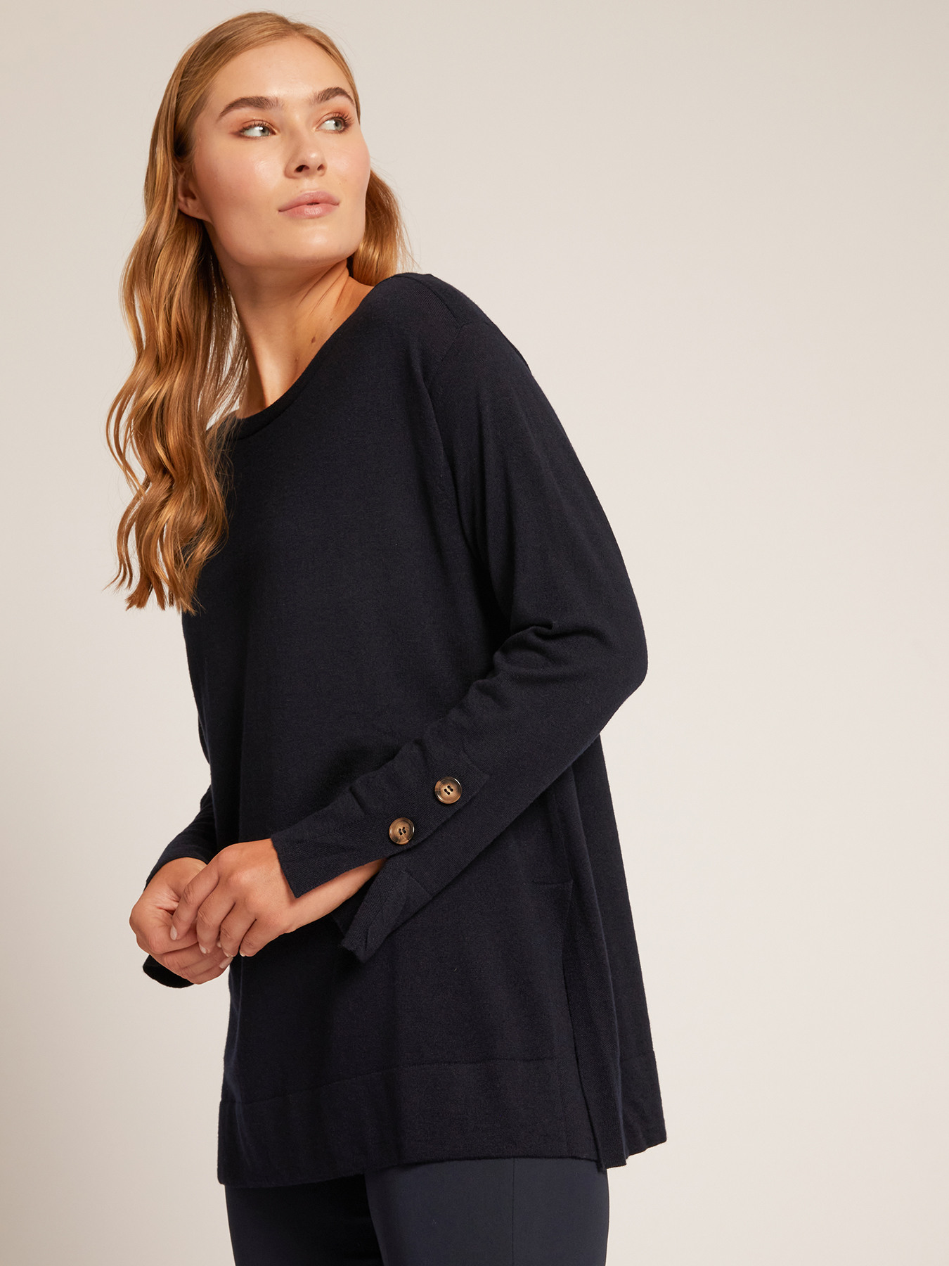 Maglia con scollo a barchetta