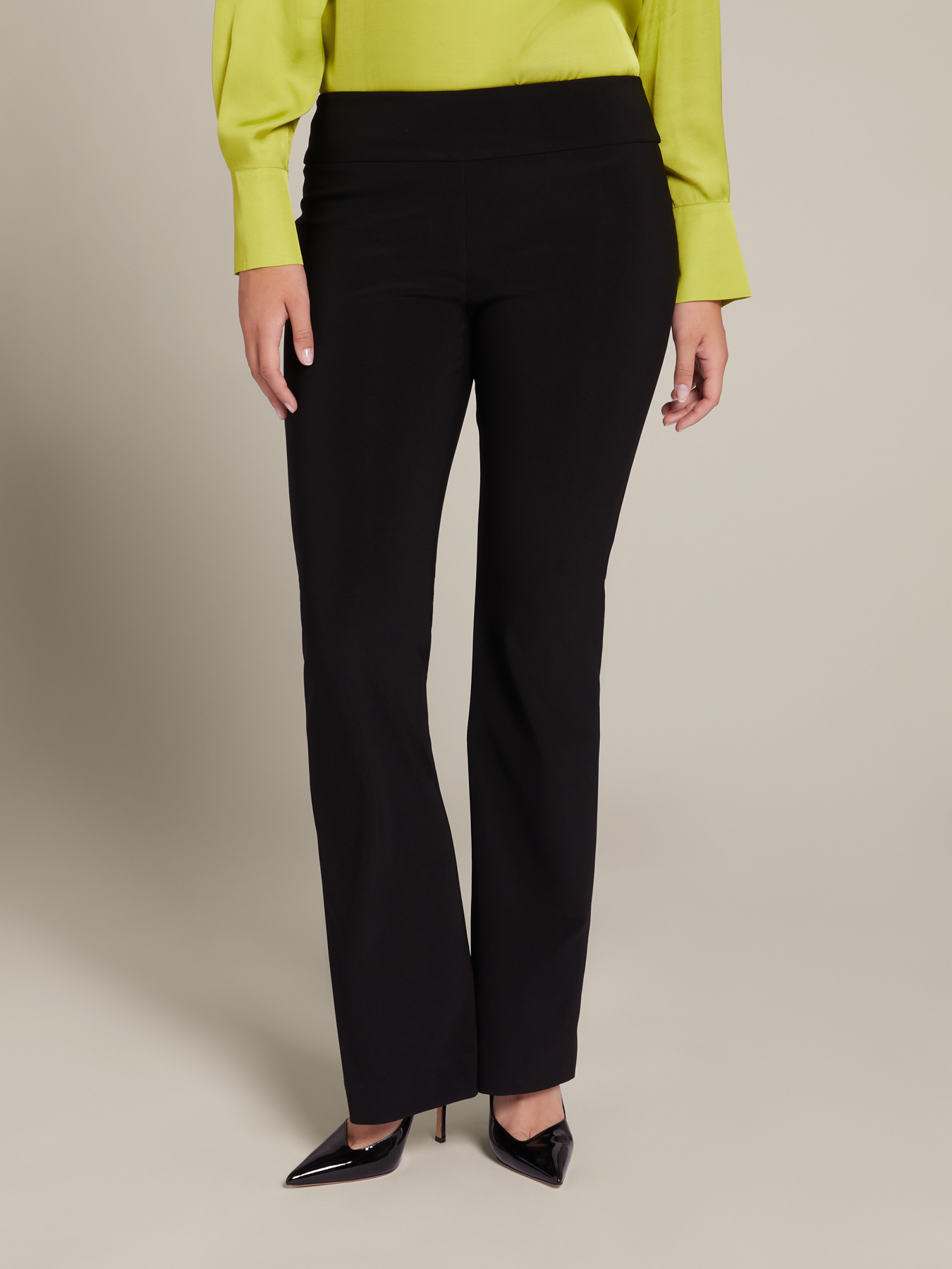 Flare-Hose aus Stretch-Gewebe